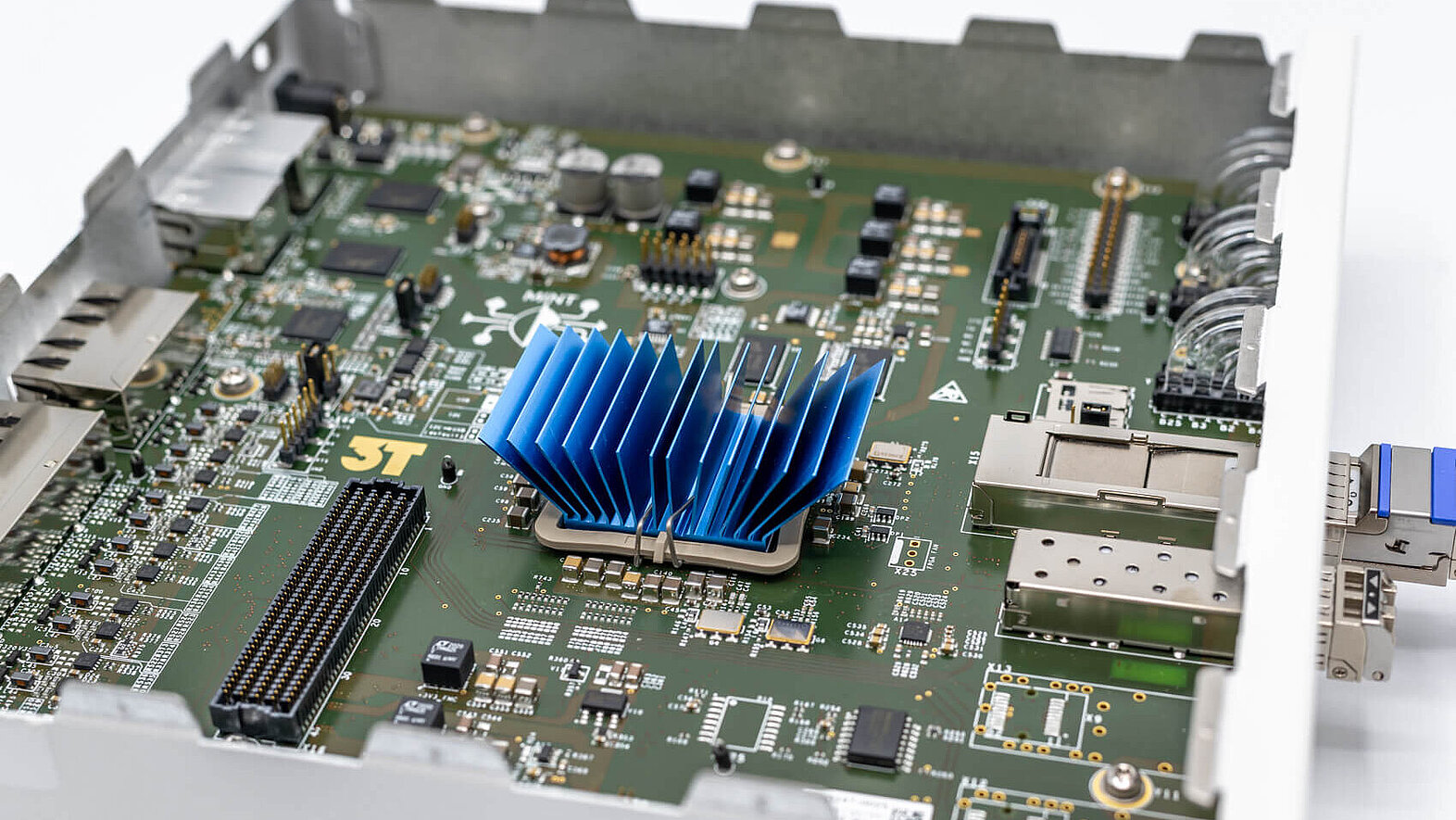 FPGA development board - MINT | 3T - electronics & embedded systems